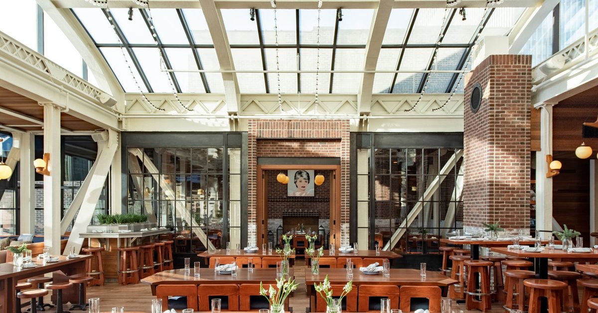 11 Best Rooftop Bars in the U.S.: Cocktails with a View - The Manual