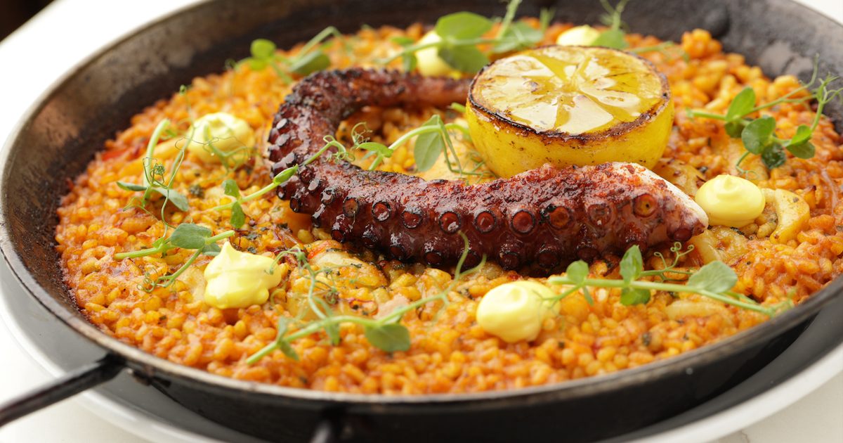 Everything You Need to Know About Seafood Paella - The Manual