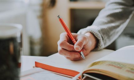The 4 Types of Pencil Grips To Know: How To Hold a Pen - The Manual