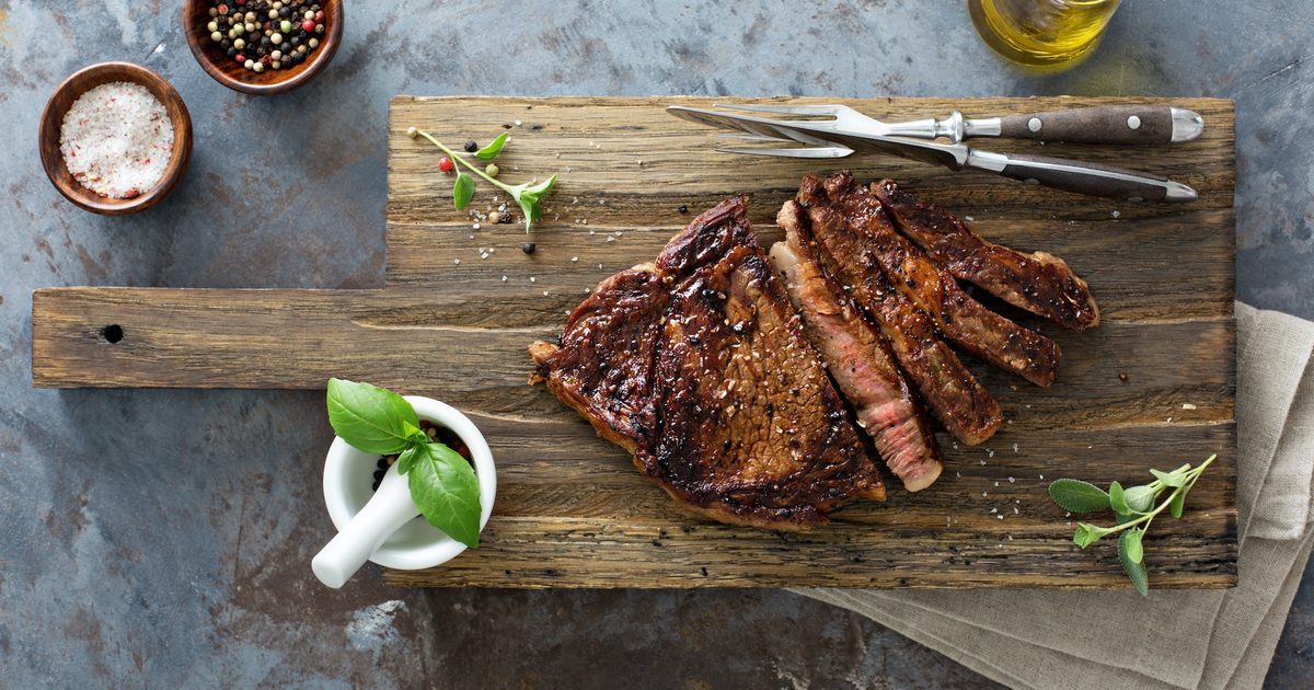 How to tell if steak is bad: Simple signs to keep you safe - The Manual