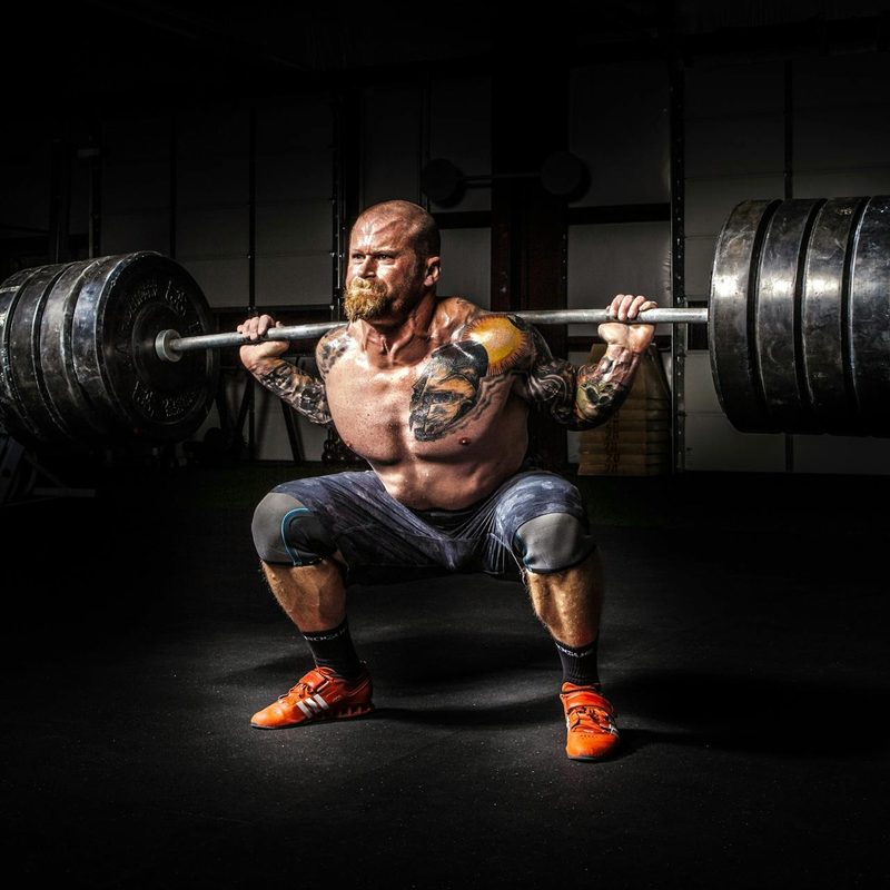 Light weights vs. heavy weights: Which is better for you? - The Manual