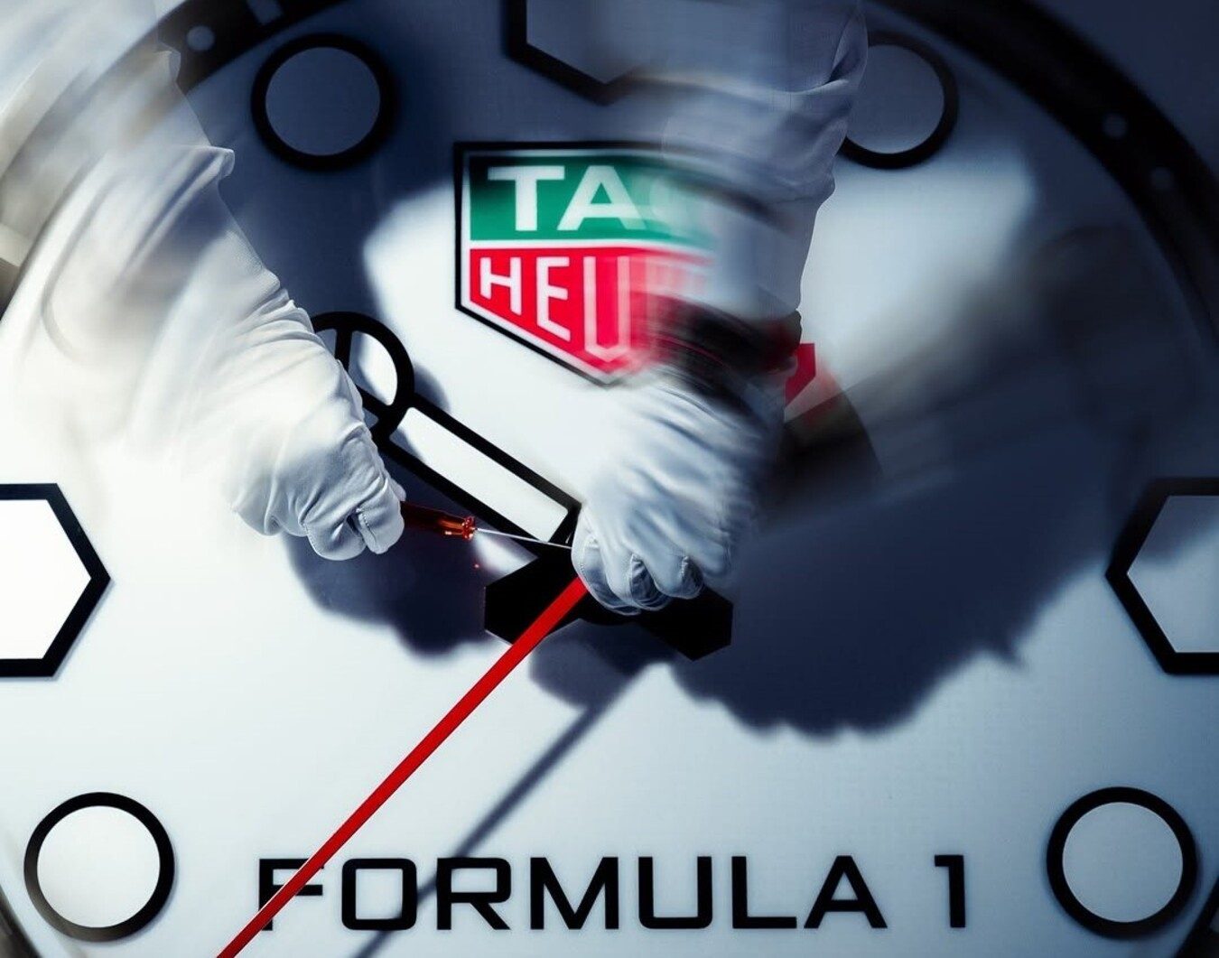 Tag Heuer 2025 Formula 1 clock - The Manual