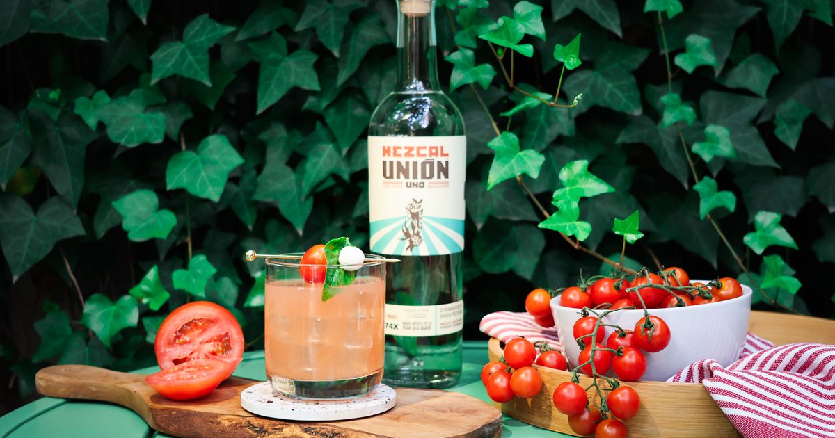 Get a taste of a fresh spring garden with these mezcal cocktails - The ...