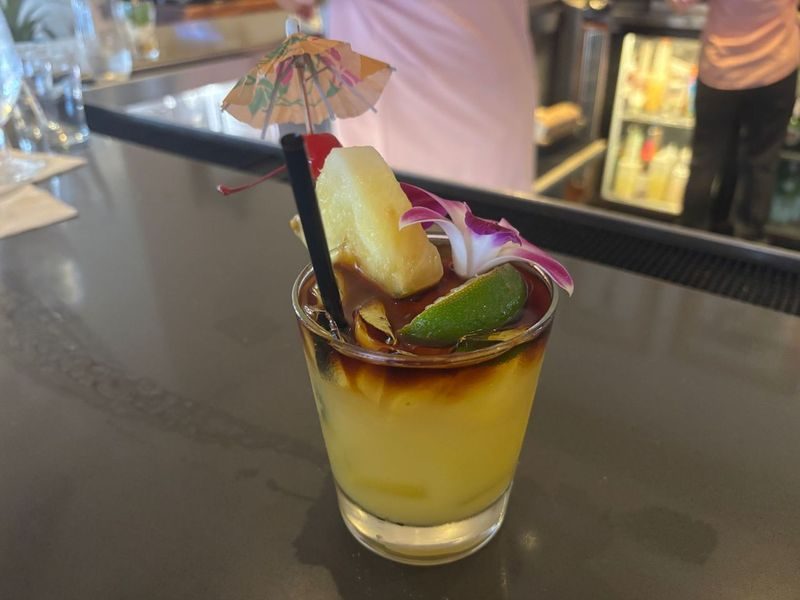 I learned the secrets of the Mai Tai at Hawaii’s most iconic beachfront ...