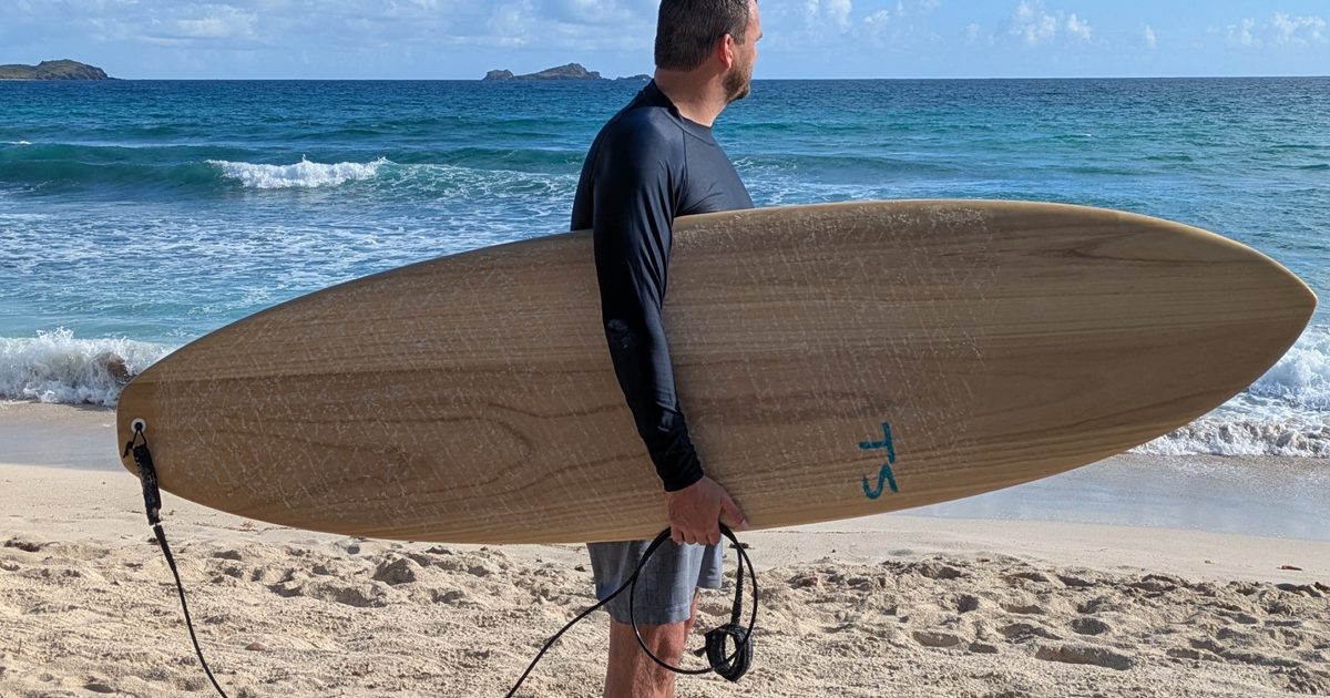 Surf lessons at Manypany - The Manual