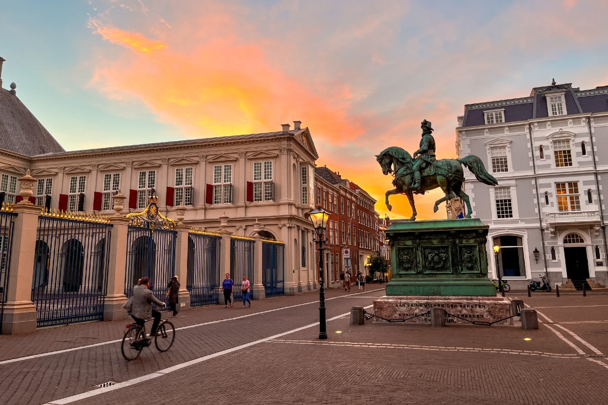 Avoid Amsterdam crowds and visit the Hague instead: How to do it in a ...