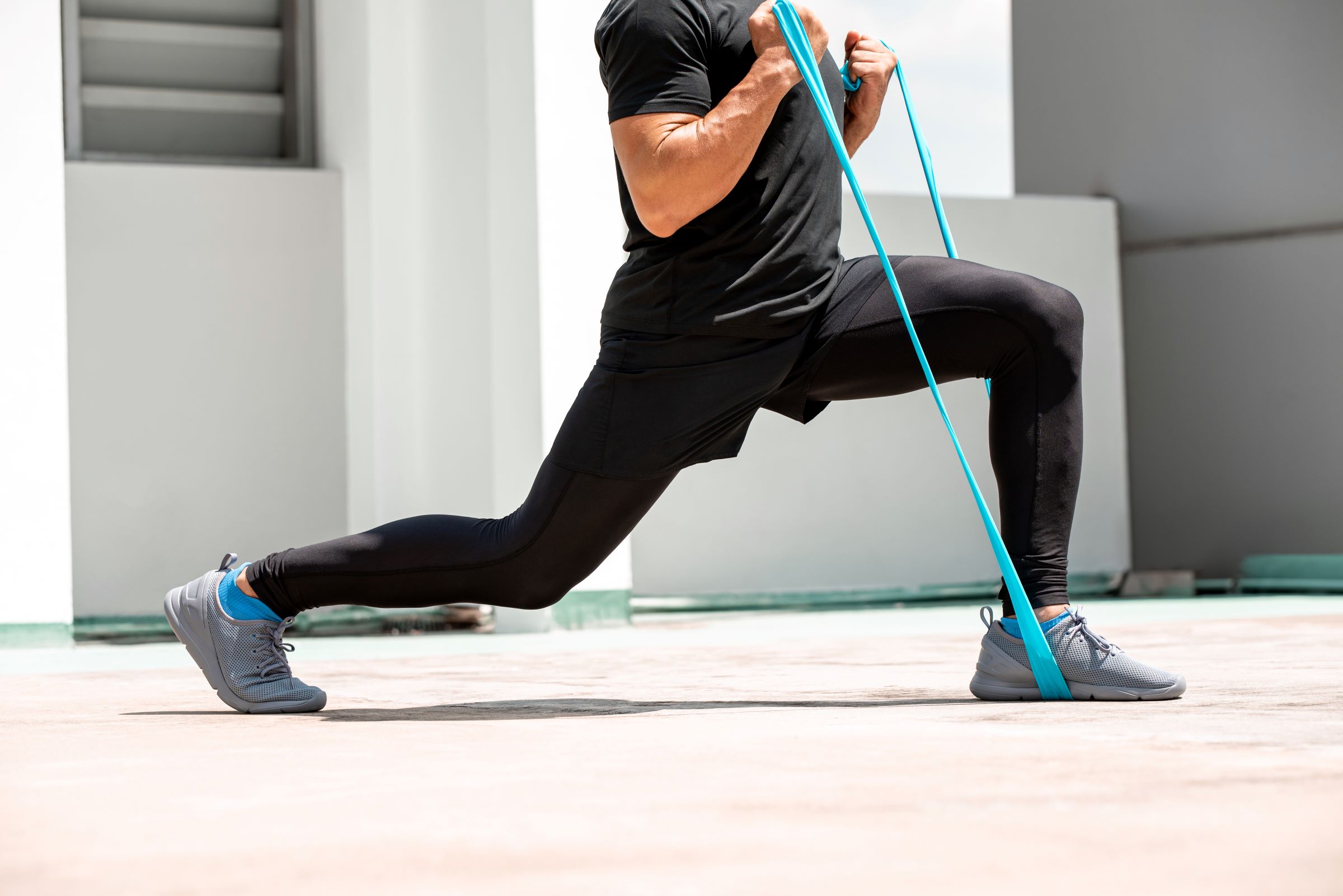 7 resistance bands exercises for beginners for a full-body burn - The ...