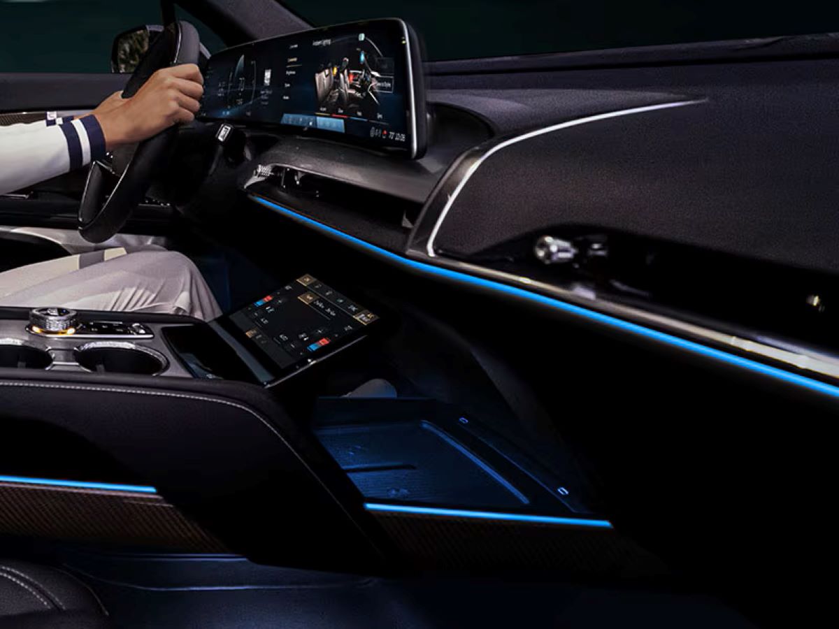 The Vistiq is the newest luxury EV SUV for 2026 Cadillacs - The Manual