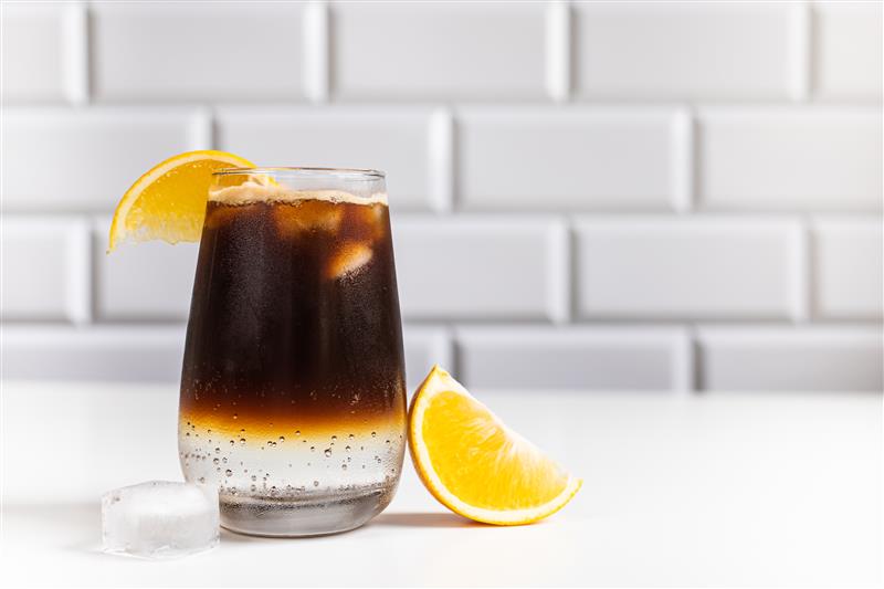What is sparkling coffee? A dietitian’s take on this fizzy coffee trend ...