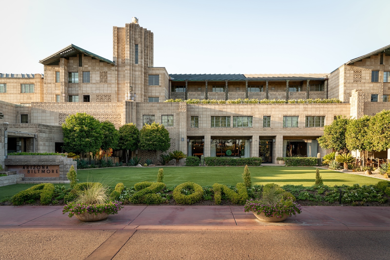 Arizona’s largest resort, VAI, to open in Glendale this year – see what ...