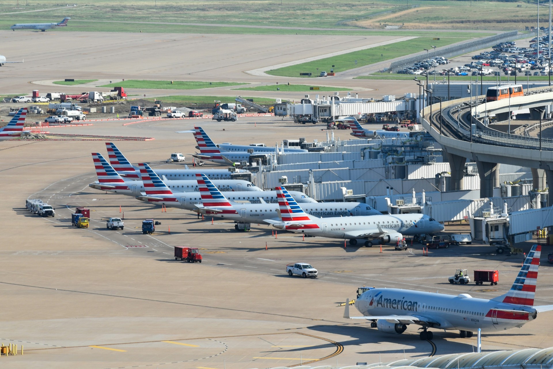 Bringing golf clubs on a plane? Here’s what you need to know about fees ...